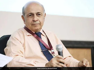 Veteran Football Commentator Novy Kapadia Dies - Zoroastrians.net