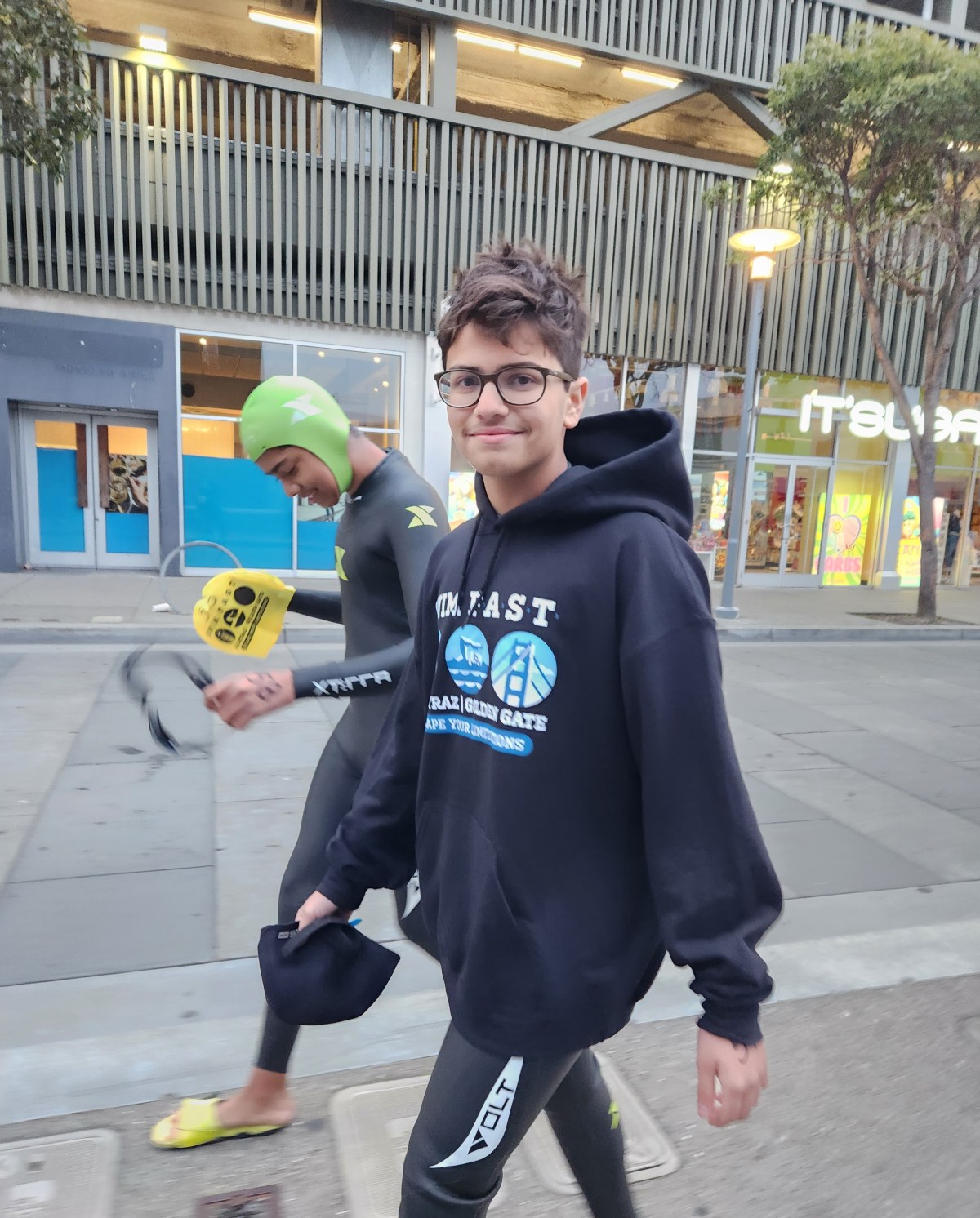 Zoroastrian Teen Swimmer Conquers San Francisco Waters - Zoroastrians.net